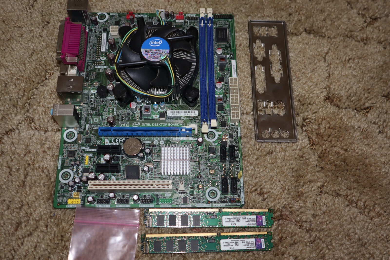 Intel DH61CR LGA 1155 DDR3 SDRAM Desktop Motherboard w/IO + Rams ...