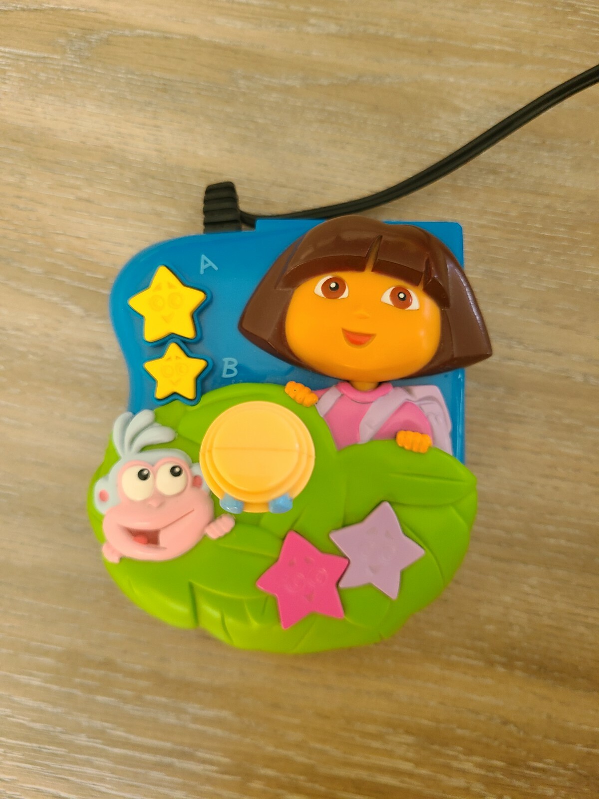2005 Dora The Explorer Plug N' Play Video Game System Jakks Pacific ...