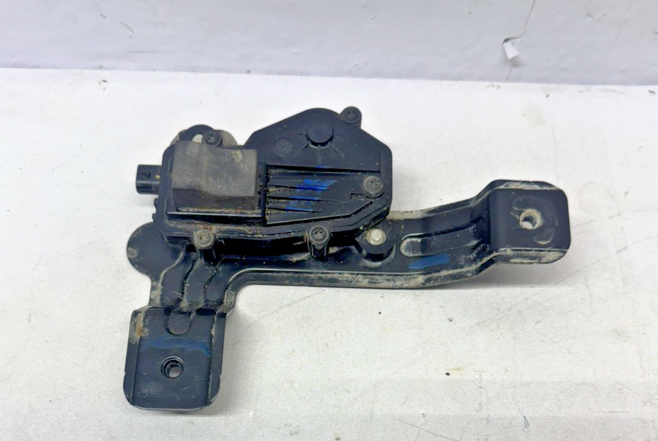 2016-2018 Chevy Silverado GMC Sierra GM Tailgate Lock Actuator 84374353 ...