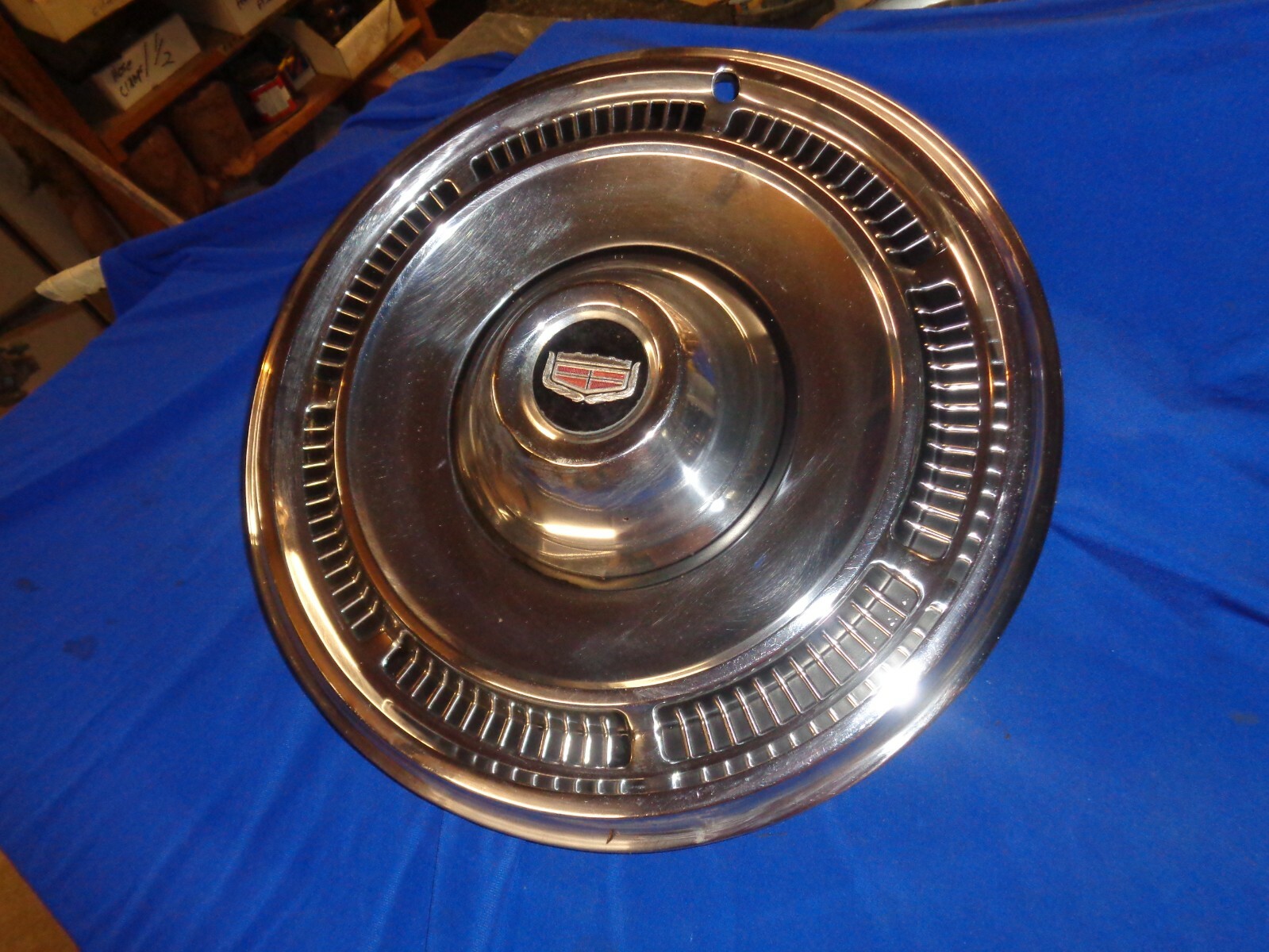 1965,1966,1967,1968,1969 ford fairlane ltd hubcap b 1972,1974,1975 | eBay