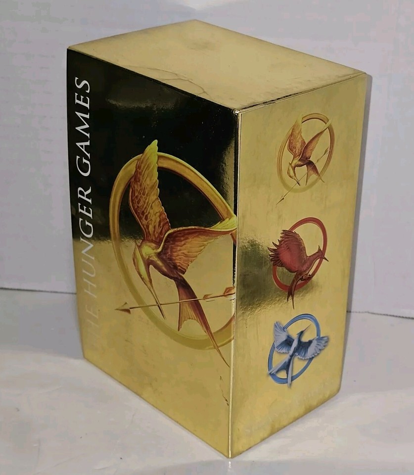 THE HUNGER GAMES BOX SET GOLD FOIL EDITION • Suzanne Collins • 2014 ...