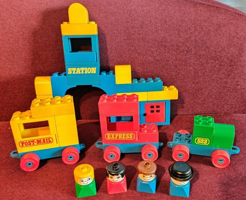 Lego Duplo 523 - Locomotive & Station - 4 figurines - Partiel - 1977 | eBay