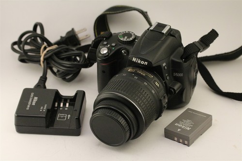 Nikon D5000 Digital 12.3 MP Camera With Lens Charger and Case | eBay