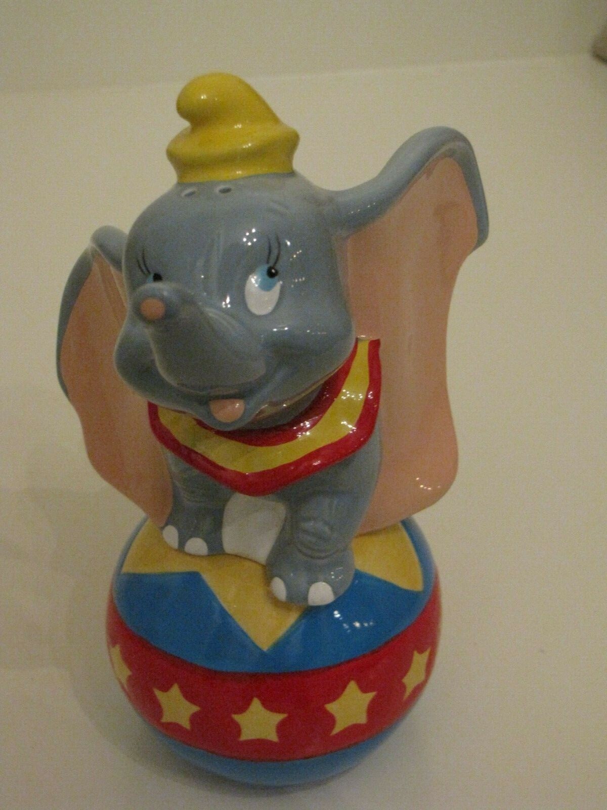 Disney Dumbo Standing on A Ball Ceramic Salt and Pepper Shaker | eBay