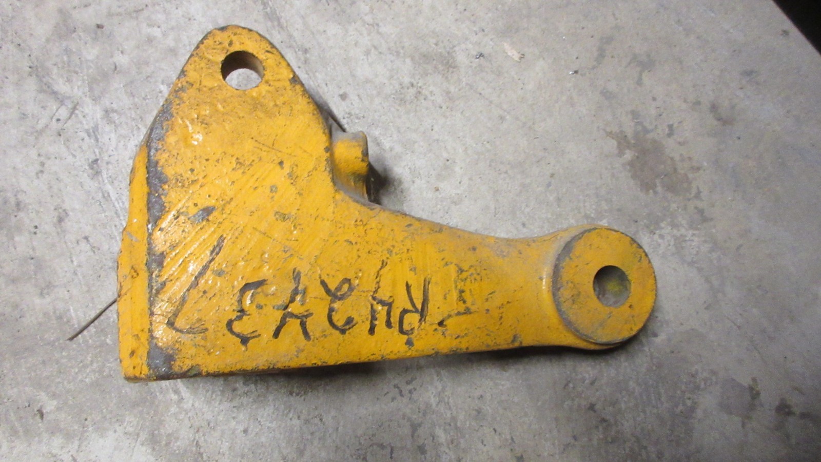 JOHN DEERE R42437 BELLCRANK, STEERING RH 760A Scraper, 510 Backhoe, 500 ...