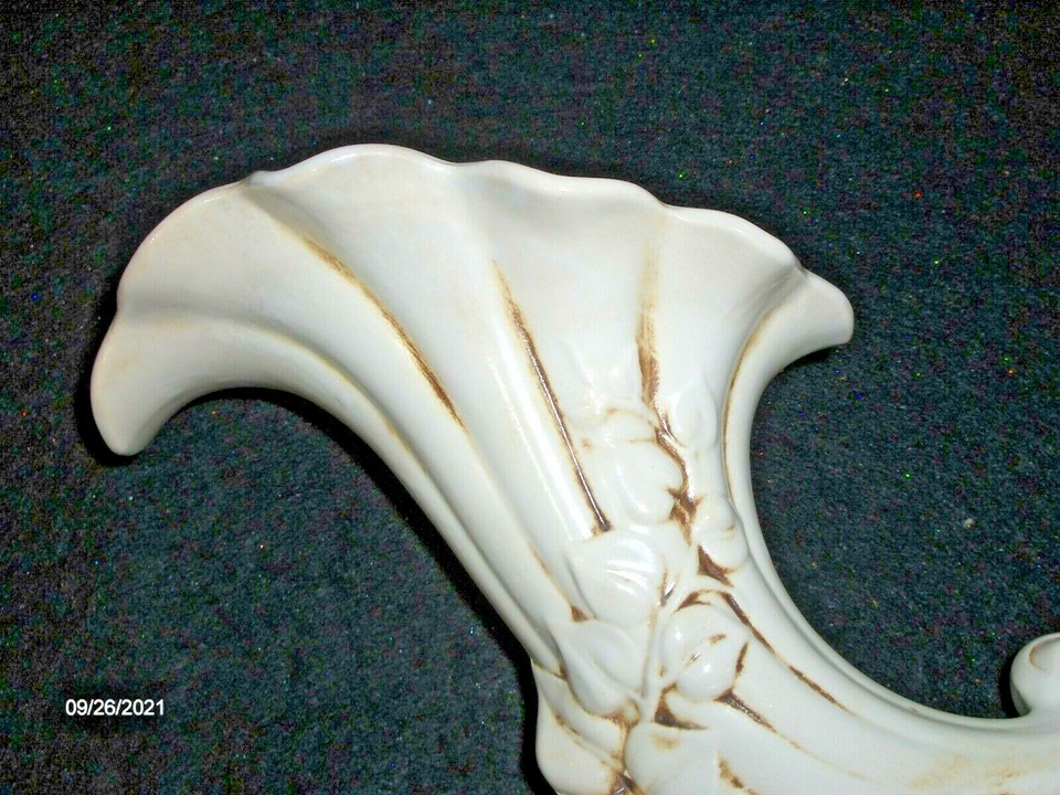 Red Wing Pottery #1098 MAGNOLIA Cornucopia Horn of Plenty Flower Vase ...