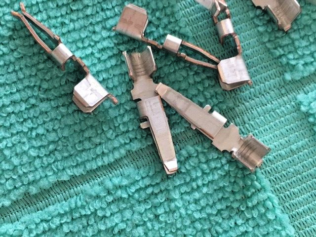 25pc 556880-2 AMP TYCO Blade Contact 10-12 AWG Crimp Non-Gendered Tin ...