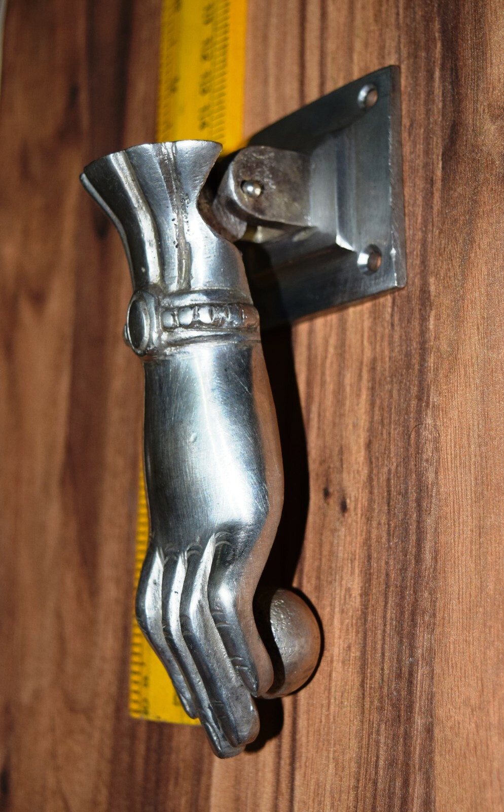 Girl Hand Door Bell Royal Brass Door Knocker Queen Hand Shape Ring Pull ...