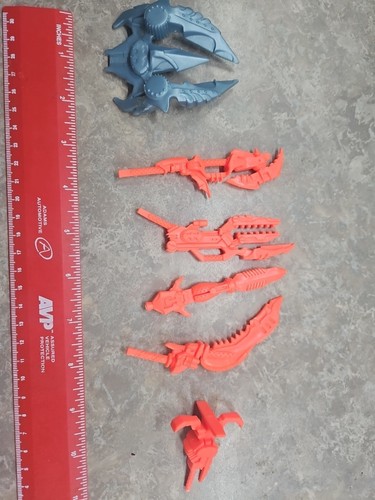 Lot of Batman Action Figure Accessories Guns, Swords Staffs Weapons ...