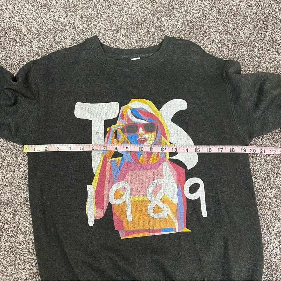 Taylor Swift 1989 Graphic Crewneck Sweatshirt Gray Women's Small | eBay UK