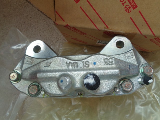 477300K061 Genuine Toyota Cylinder ASSY Front Disc Brake RH 47730-0k061 ...