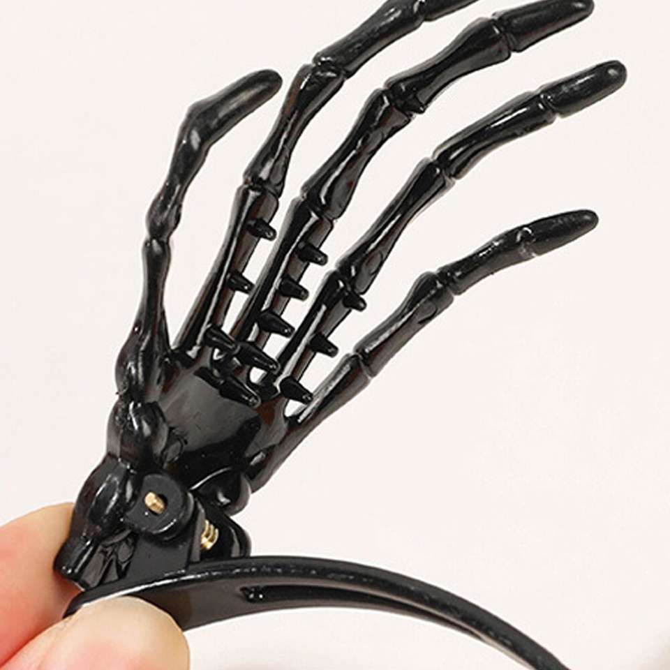 1xHalloween Skeleton Hand Hair Clip - Bloody Zombie Horror Spooky Grips ...
