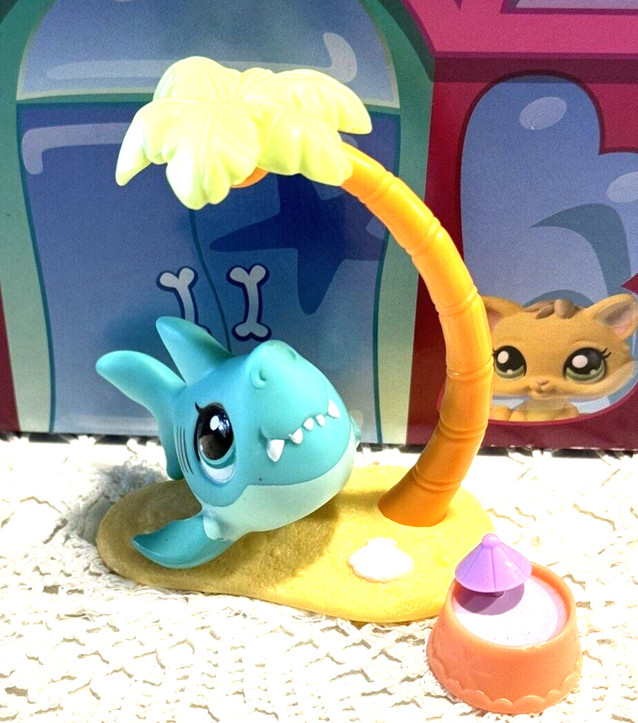 LITTLEST PET SHOP LPS AUTHENTIC AQUA SHARK #3560 & ACCESSORIES | eBay ...