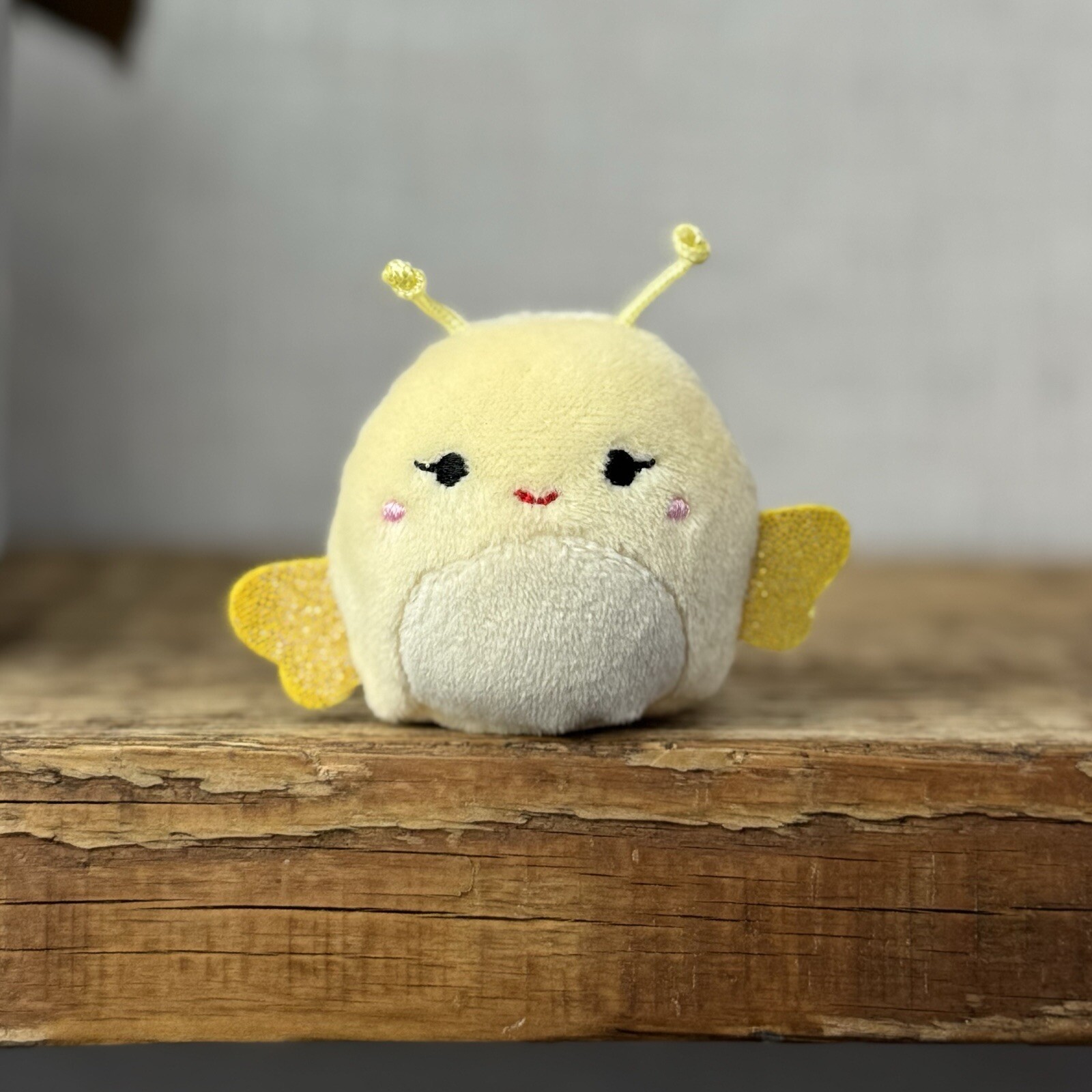 Squishmallow Squishville - Nixie The Butterfly - Tiny Yellow Butterfly ...