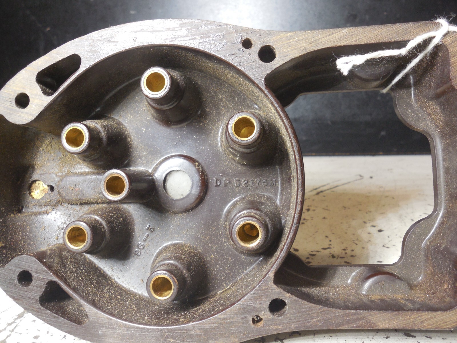 Vintage new old ignition cap DP 52173 M 1-96 6 cylinder Distributor Cap ...