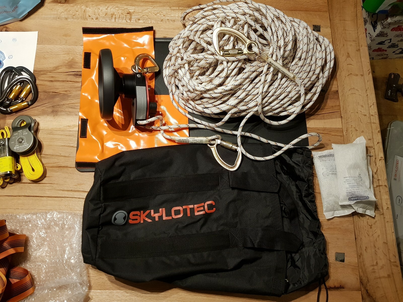 SKYLOTEC AGR2001 Milan Rescue Hub A-024 & 75m of new climbing rope *NEW ...
