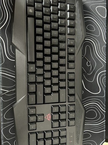 Trust GXT 830-RW Avonn Gaming Keyboard LED Illuminated - Excellent Cond ...