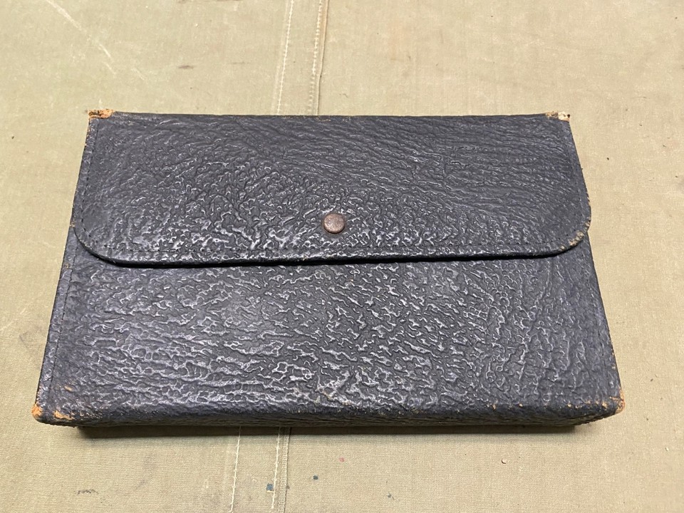 ORIGINAL WWII US ARMY PRIVATE PX PURCHASE OFFICER TOILETRIES CARRY KIT ...