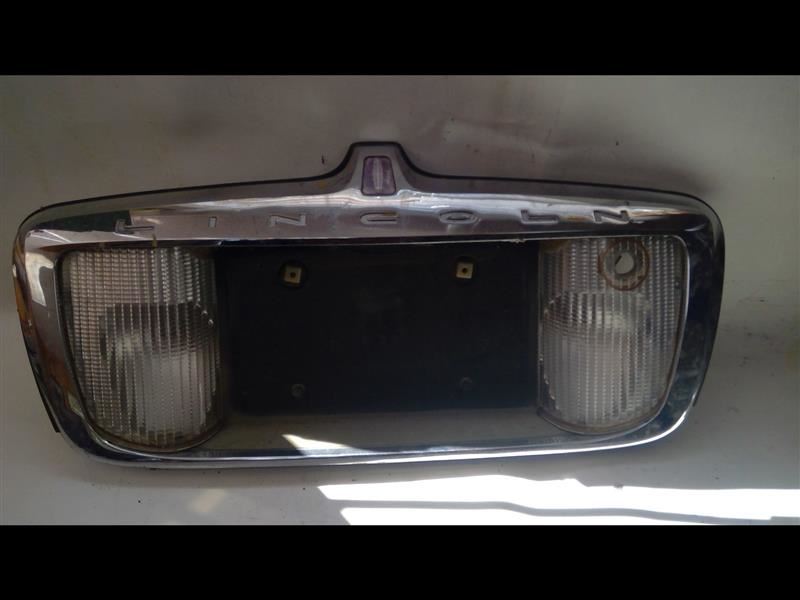Tail Finish Panel Excluding Cartier Fits 98-02 LINCOLN & TOWN CAR ...