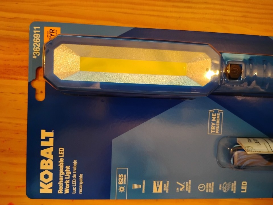 Kobalt Rechargeable LED 625 Light Flashlight Dimmable Water Resistant ...