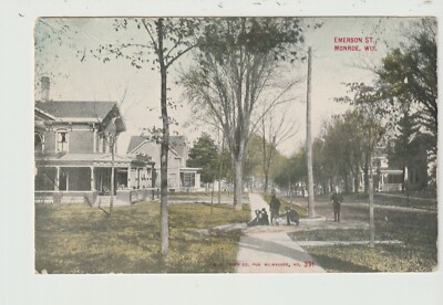 POSTCARD STREET SCENE EMERSON STREET MONROE WISCONSIN | eBay