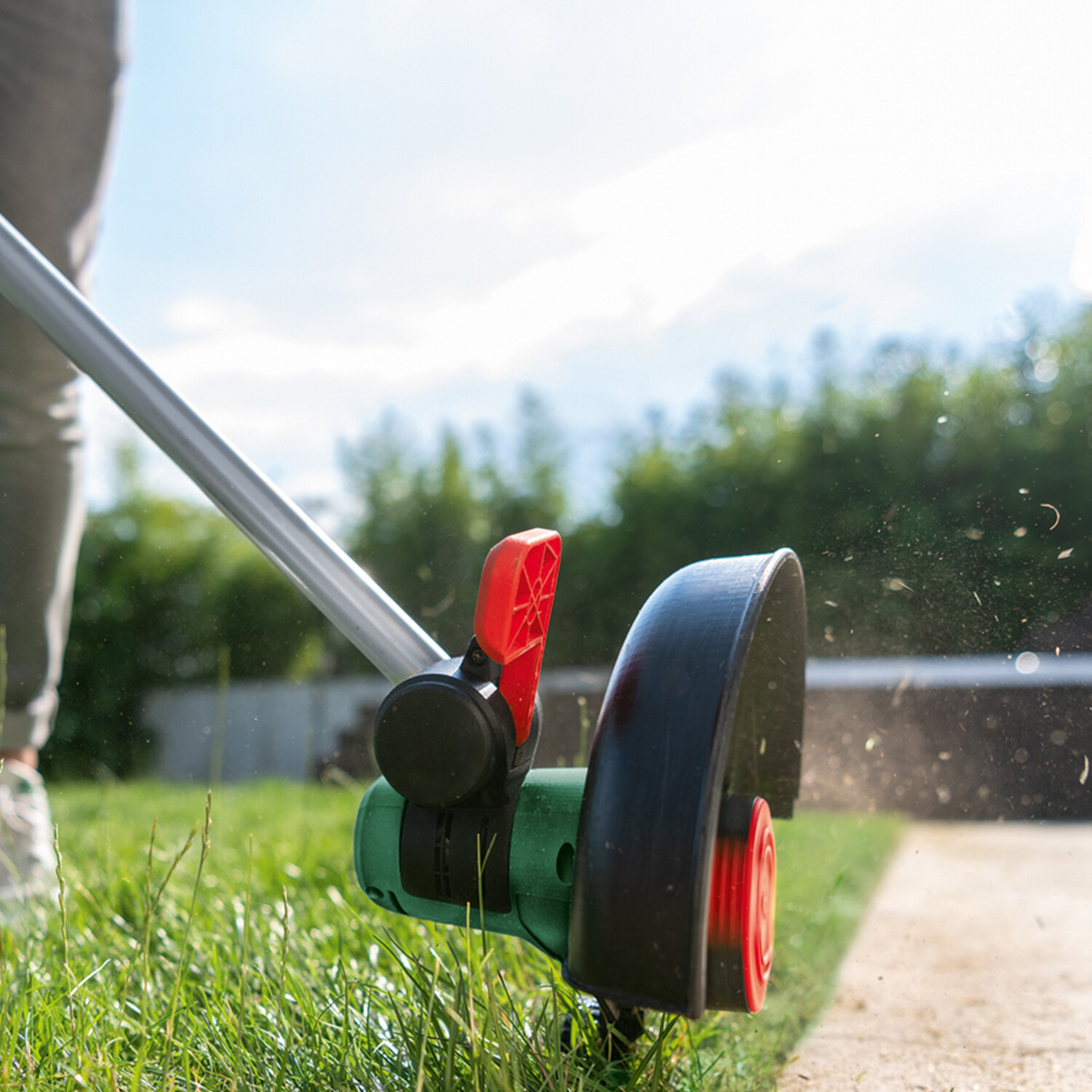 Bosch 18 V Cordless Lawn Grass Line Trimmer Whipper Snipper 26cm with ...