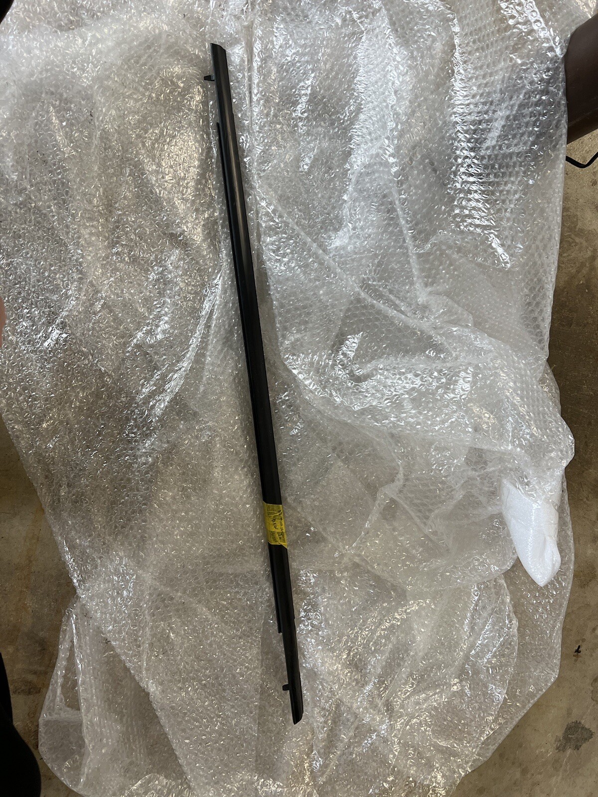 2014-2018 SUBARU FORESTER Left Rear DRIVER SIDE DOOR WINDOW BELT ...