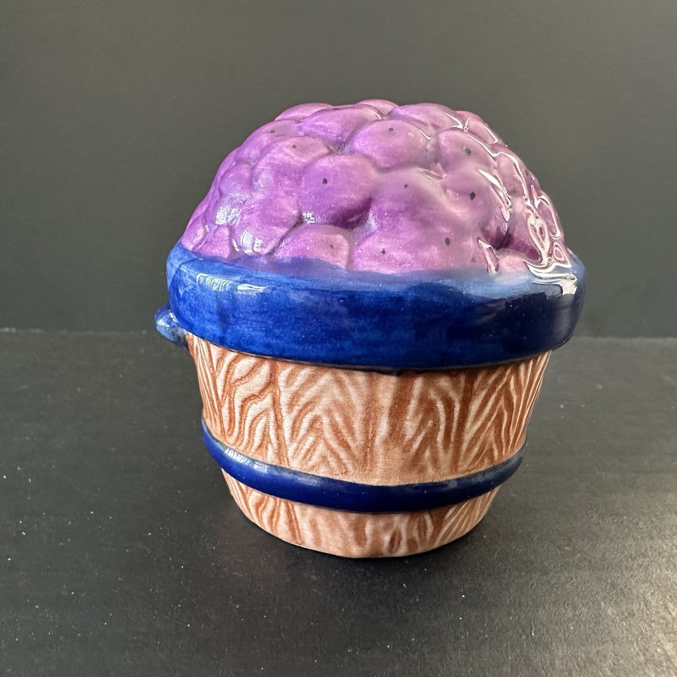 Cats In Fruit Baskets Salt And Pepper Shakers 2.75" Tall x 2.75" Wide ...