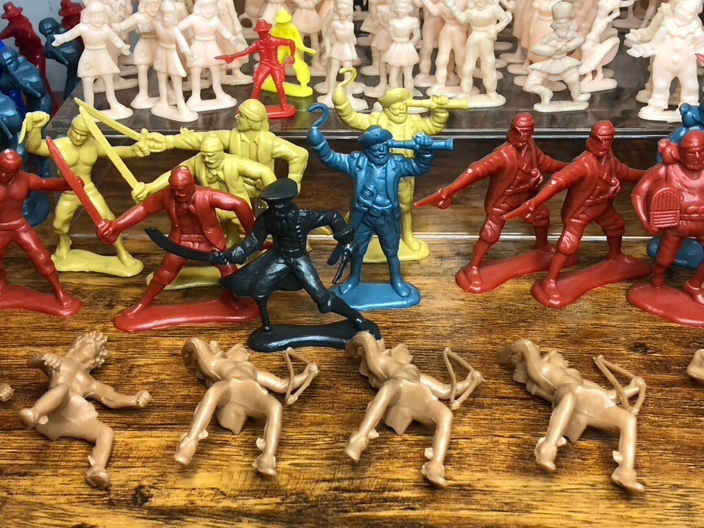 Vintage Western Cowboys, Indians, Vikings, Knights, & Ho Scale Figure ...