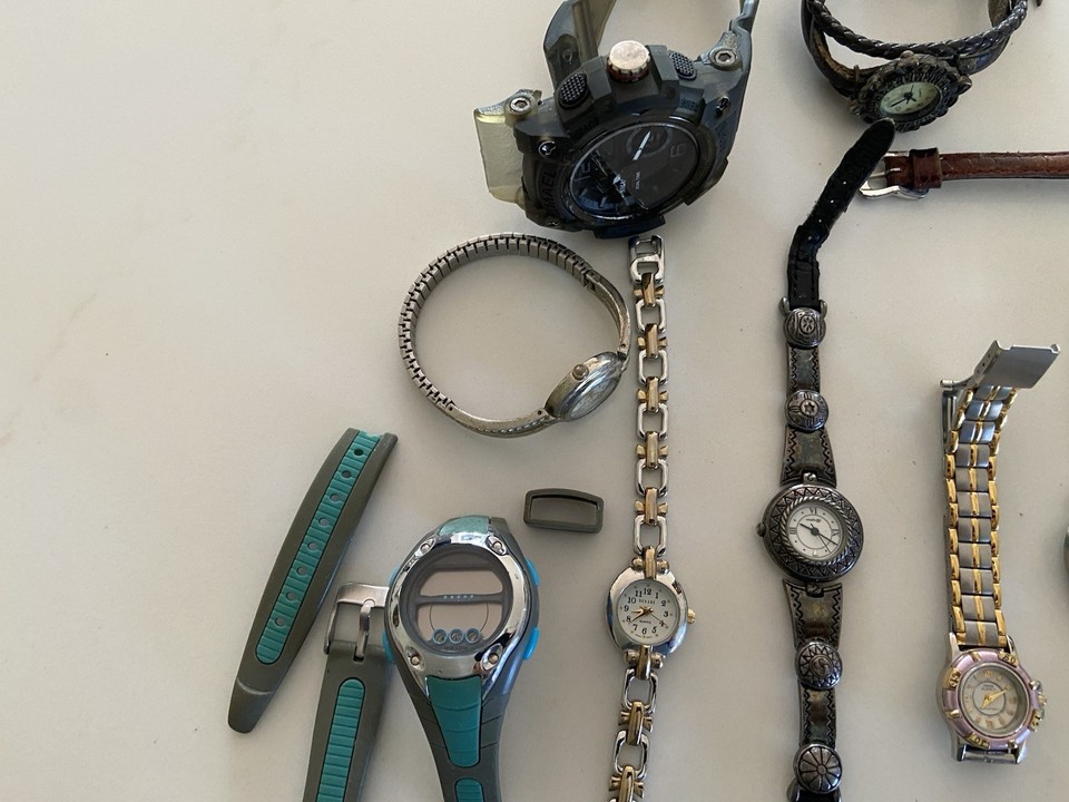 Lot Of 10 Assorted Vintage Watches men’s and women’s watches for parts ...