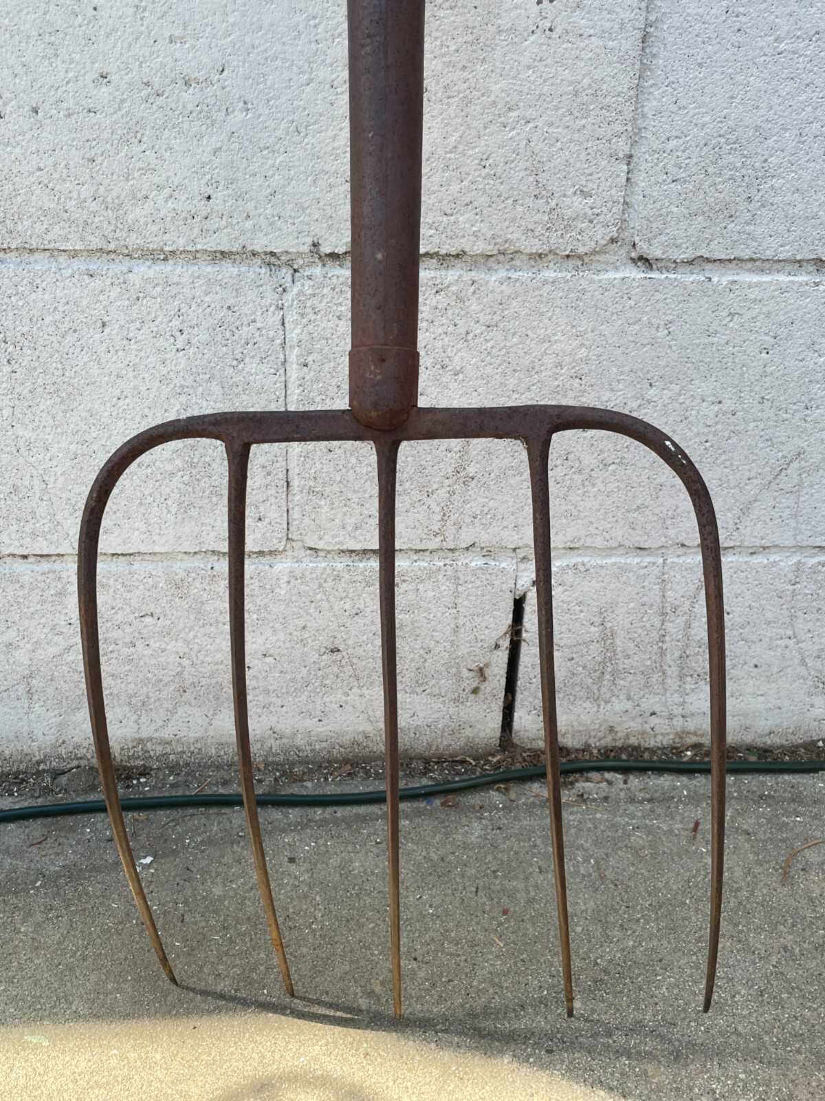 GREAT VINTAGE 5 PRONG HAY PITCH FORK 44" Wooden Handle ORIGINAL Country ...