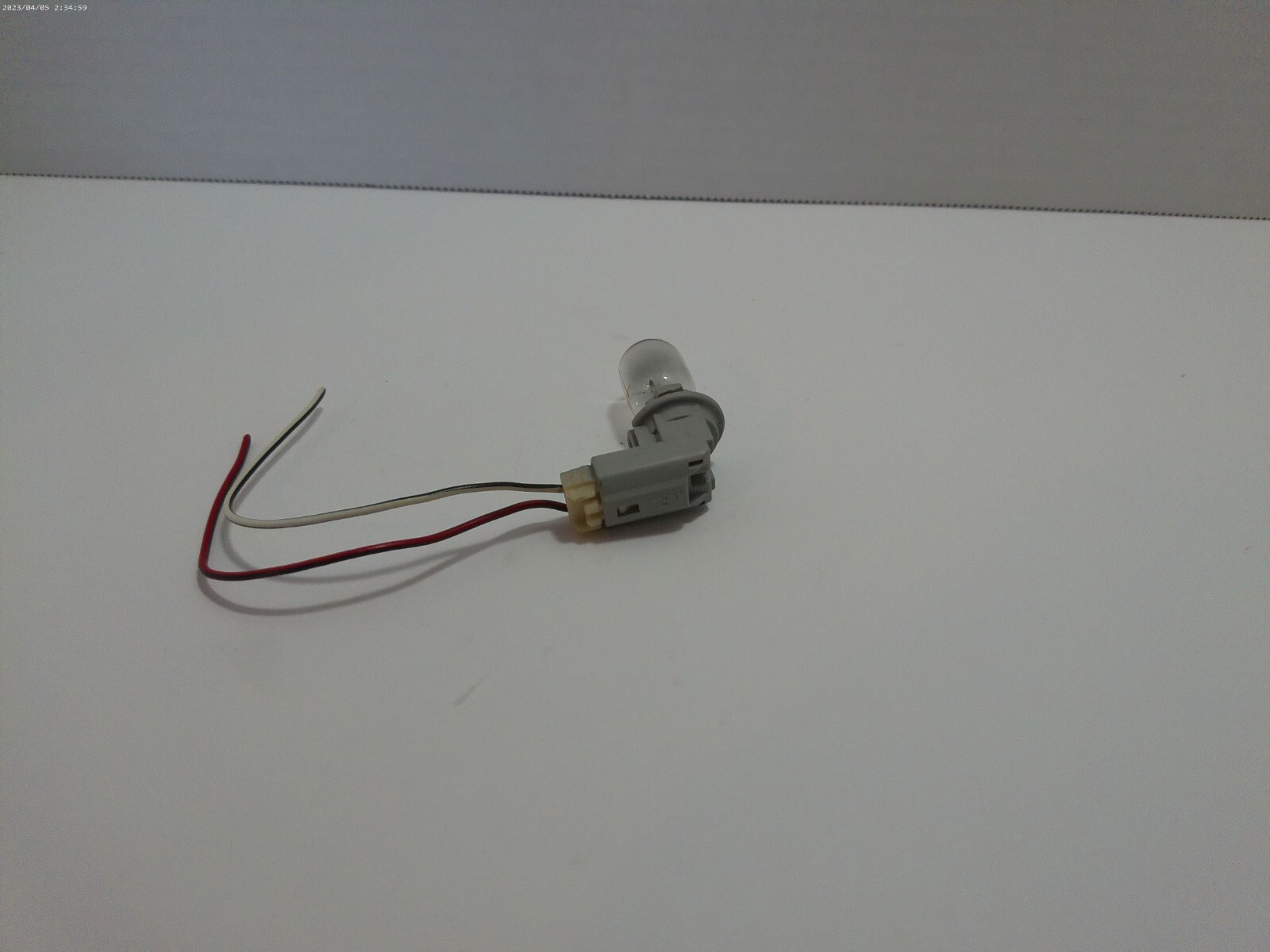 03-08 TOYOTA COROLLA TRUNK INNER TAIL LIGHT GREY BULB SOCKET PLUG 2 ...