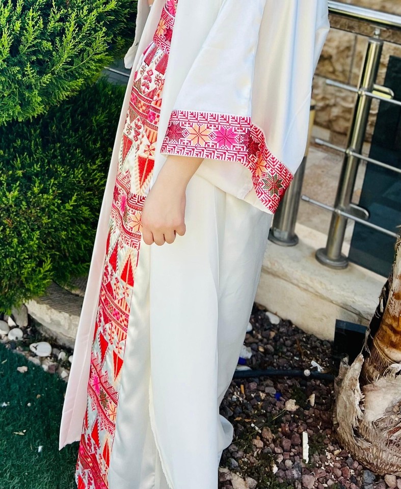 Women Palestinian Embroidered Satin Dress Traditional Heritage Tatreez ...