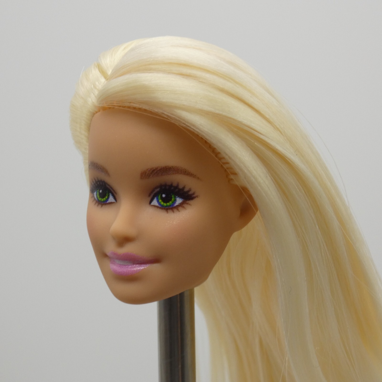 Barbie Glitz Doll Head Millie Face Green Eyes Blonde Light Skin 2021 ...