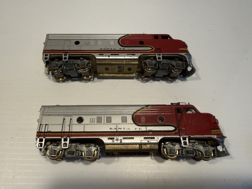OLYMPIC EXPRESS, F7 DIESEL LOCOMOTIVE, HO, SANTA FE, VINTAGE JAPAN LOT ...