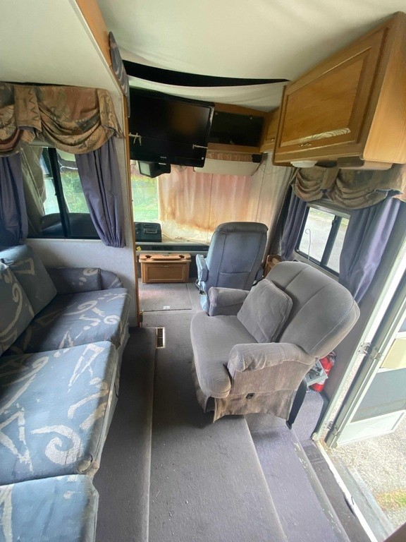 1995 Itasca Suncruiser 34SC Class A Oshkosh XC 5.9L I6 230 Turbo Diesel ...