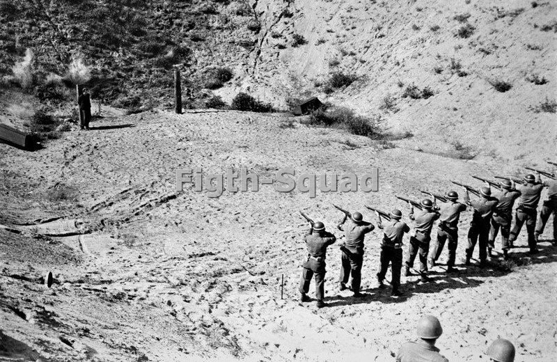 WW2 Picture Photo US Army Firing Squad Aiming at German Heinz Petry ...