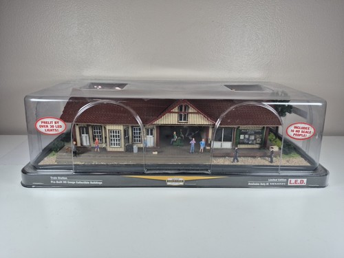MENARDS "HO" SCALE GOLD LINE TRAIN STATION | eBay