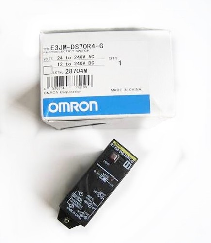 Omron E3JM-DS70R4-G Proximity Photoelectric Switch Direct Reflection ...