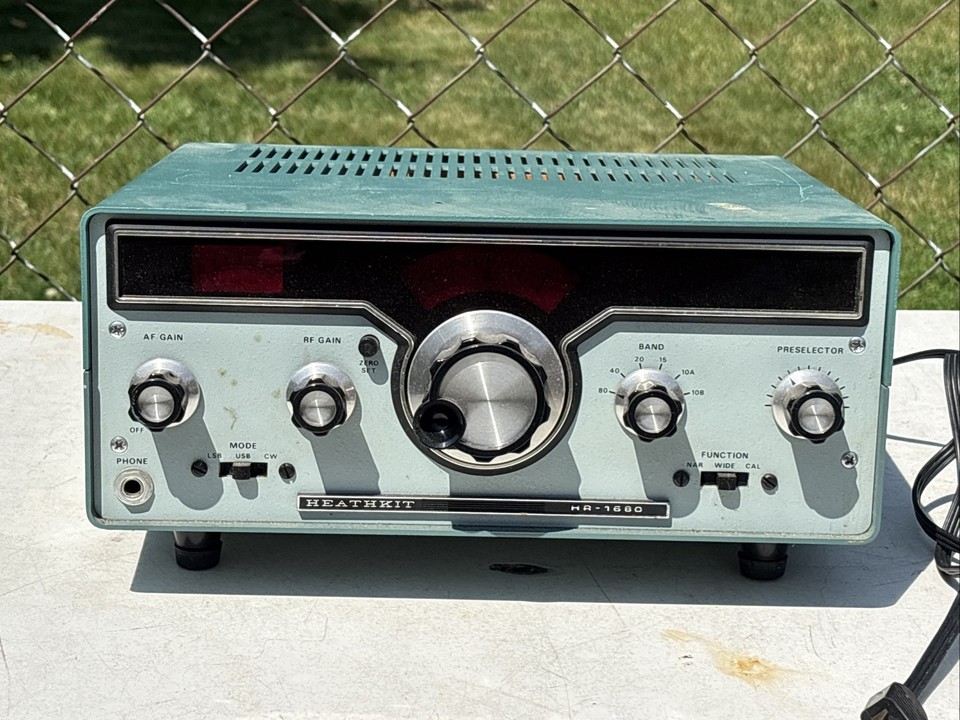Heathkit HR-1680 Ham Shortwave Receiver Powers On Untested Sold As Is ...