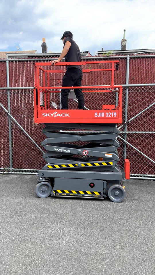 SKYJACK SJIII 3219 - 26FT WORKING HEIGHT - ELECTRIC SCISSOR LIFT *ONLY 125 HOURS | eBay