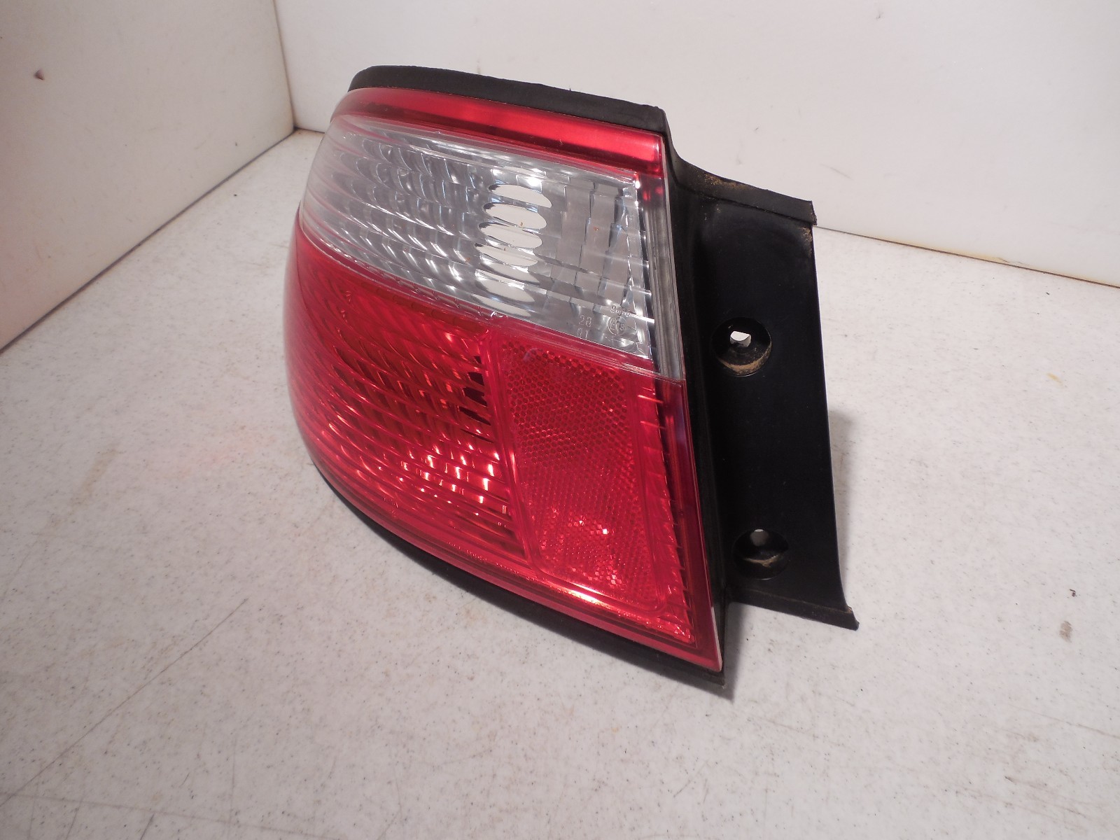 1999 MAZDA MILLENIA LH / DRIVERS SIDE TAIL LIGHT / LAMP 1703024 | eBay