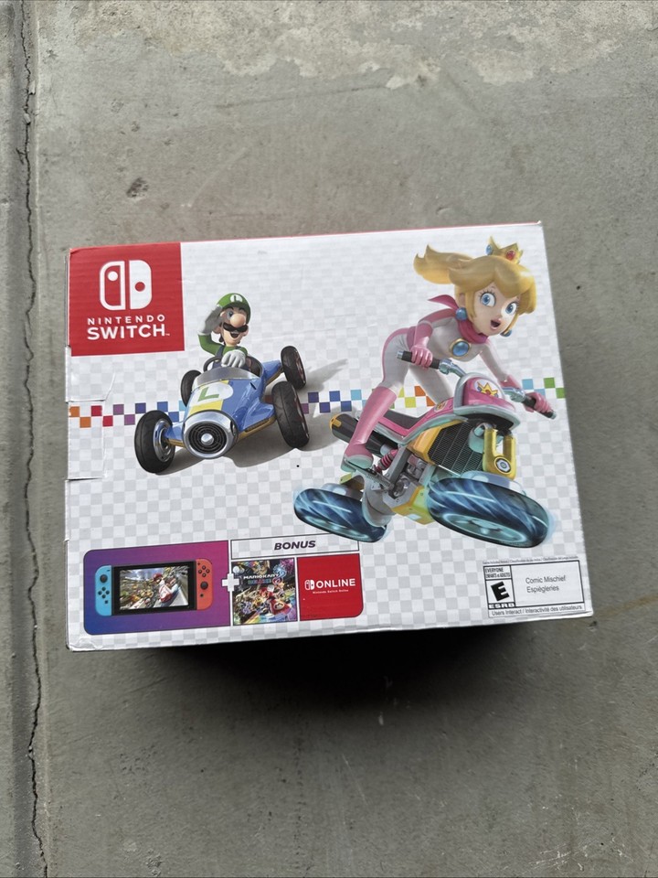 Nintendo Switch: Mario Kart 8 Deluxe Bundle 12 months Nintendo Switch ...