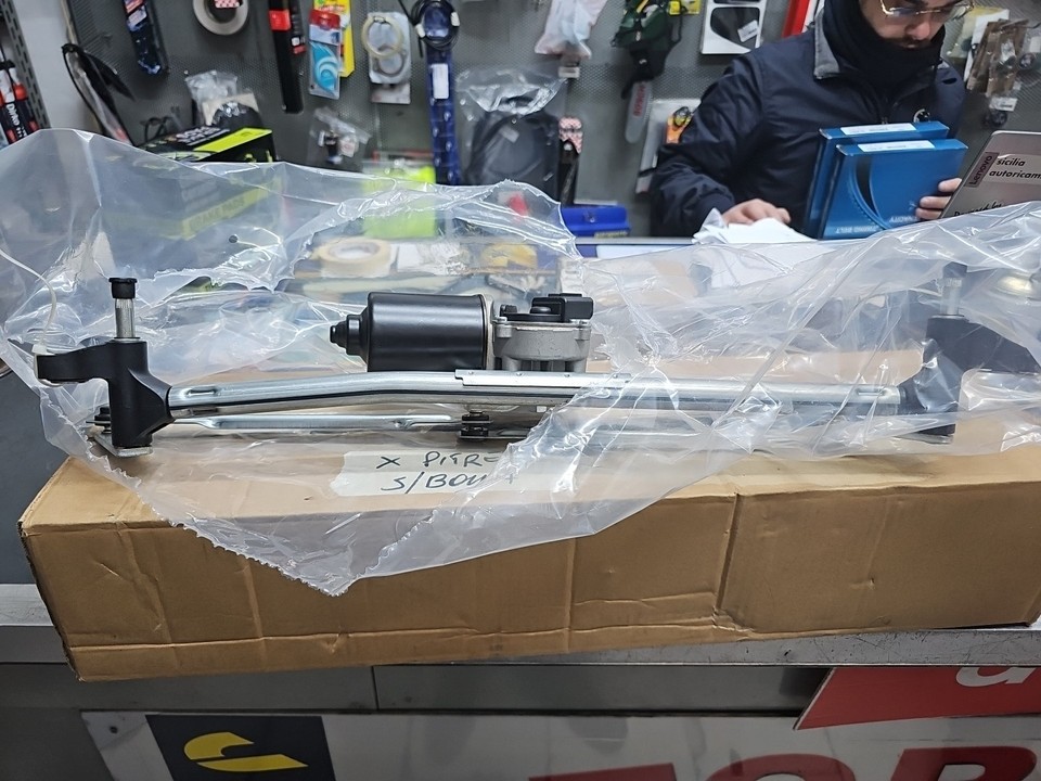 DISPOSITIVO LAVAVETRO/ Tandem Tergicristalli Fiat Stilo 46784604 ...