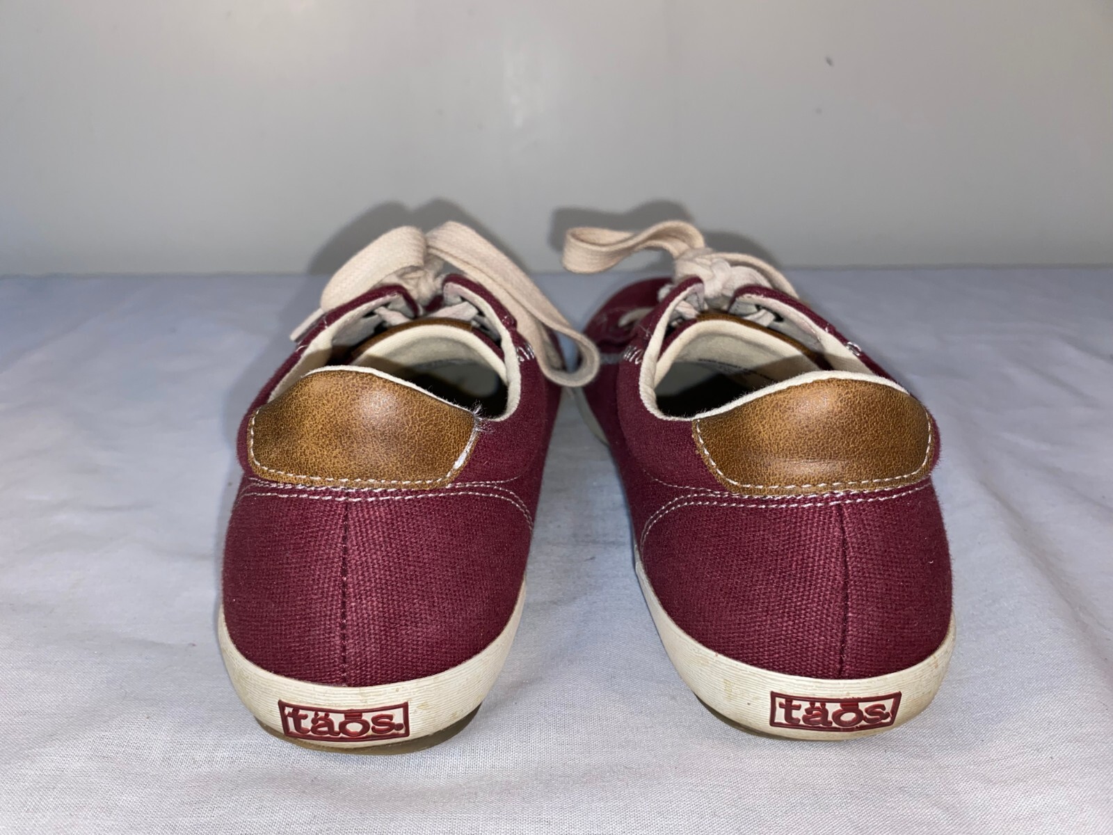 TAOS Star Burst Sneaker Shoes Women's Cranberry Red C… - Gem