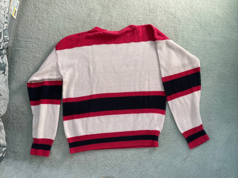 Traditionalist Men’s Red, Off White and Black Sweater / Size Large ...