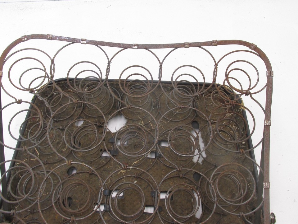 MERCEDES-BENZ W114 250C W115 , FRONT RIGHT SIDE SEAT LOWER FRAME ...