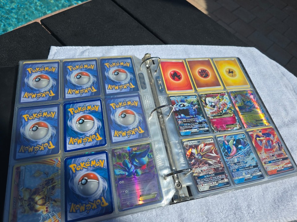 *VIDEO* Huge Pokemon Binder Collection Lot of Vintage Cards Ex, Holos ...
