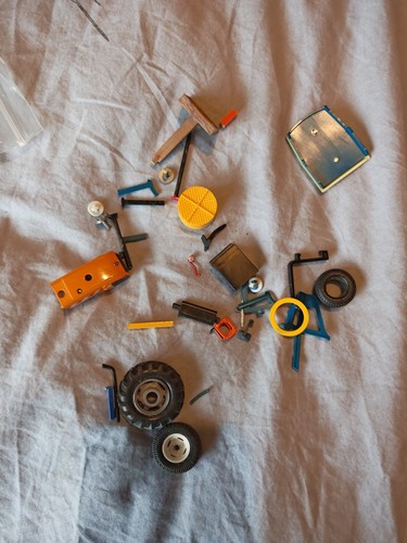 Britain's Farm Toy Scrap Yard Spares Repair New Holland Paramiter ...