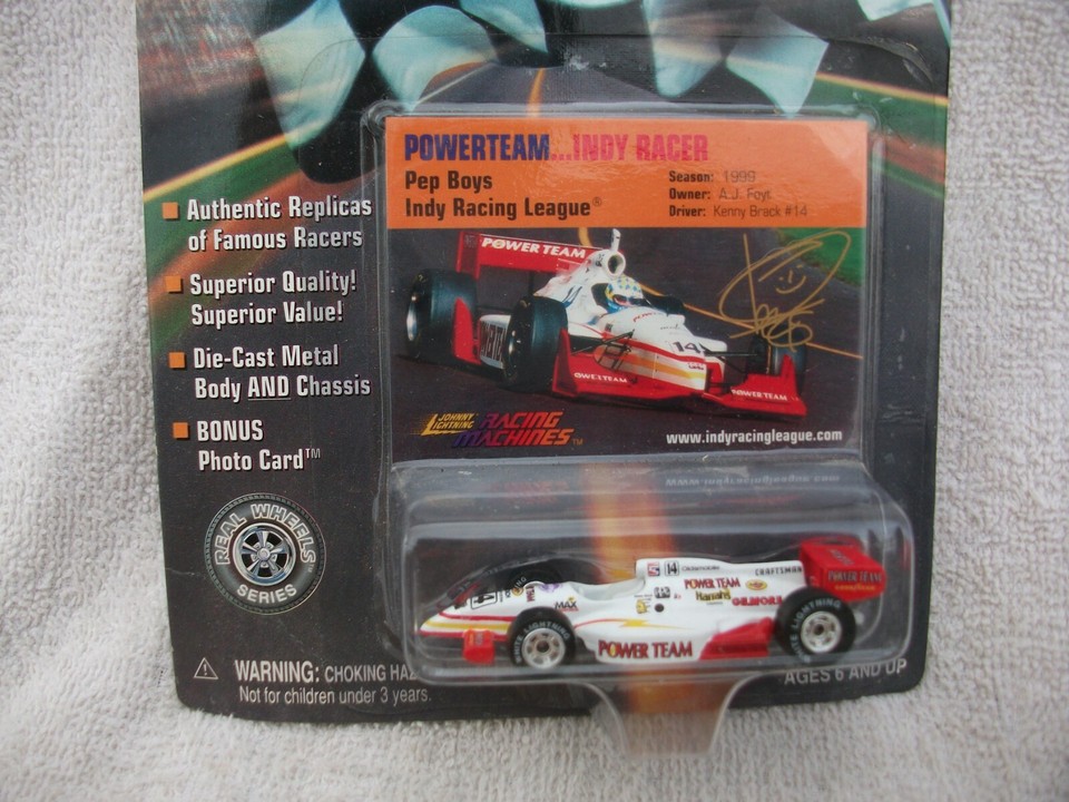 1/64 johnny lightning racing machine indy winner A J Foyt white ...